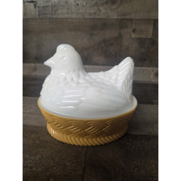 Avon | Accents | Vtg Avon Hen On A Nest Chicken Collector Milk Glass ...